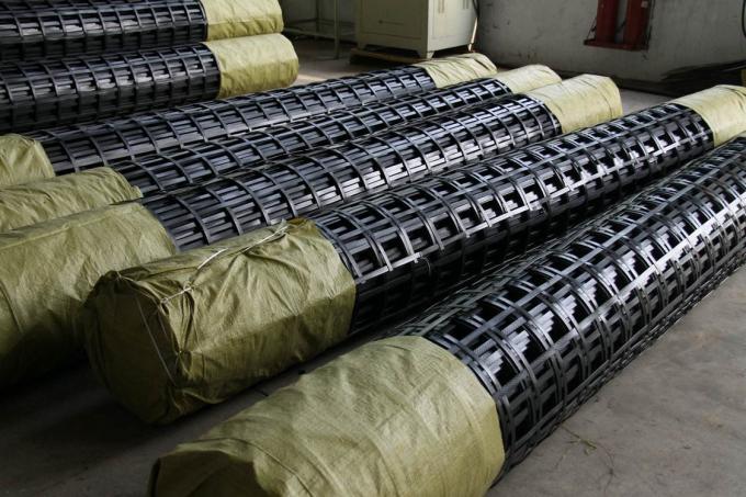 140KN One Way Fiberglass Geogrid Mesh Plastic For Dangerous Goods ...
